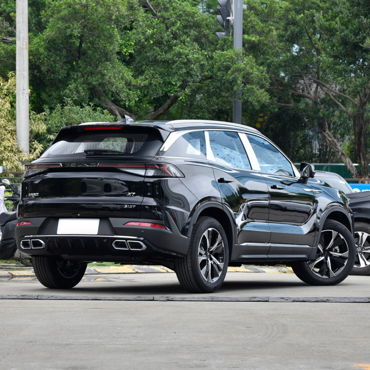 BAIC Beijing 75 - Un SUV de dimensiuni medii, de înaltă performanță și ...