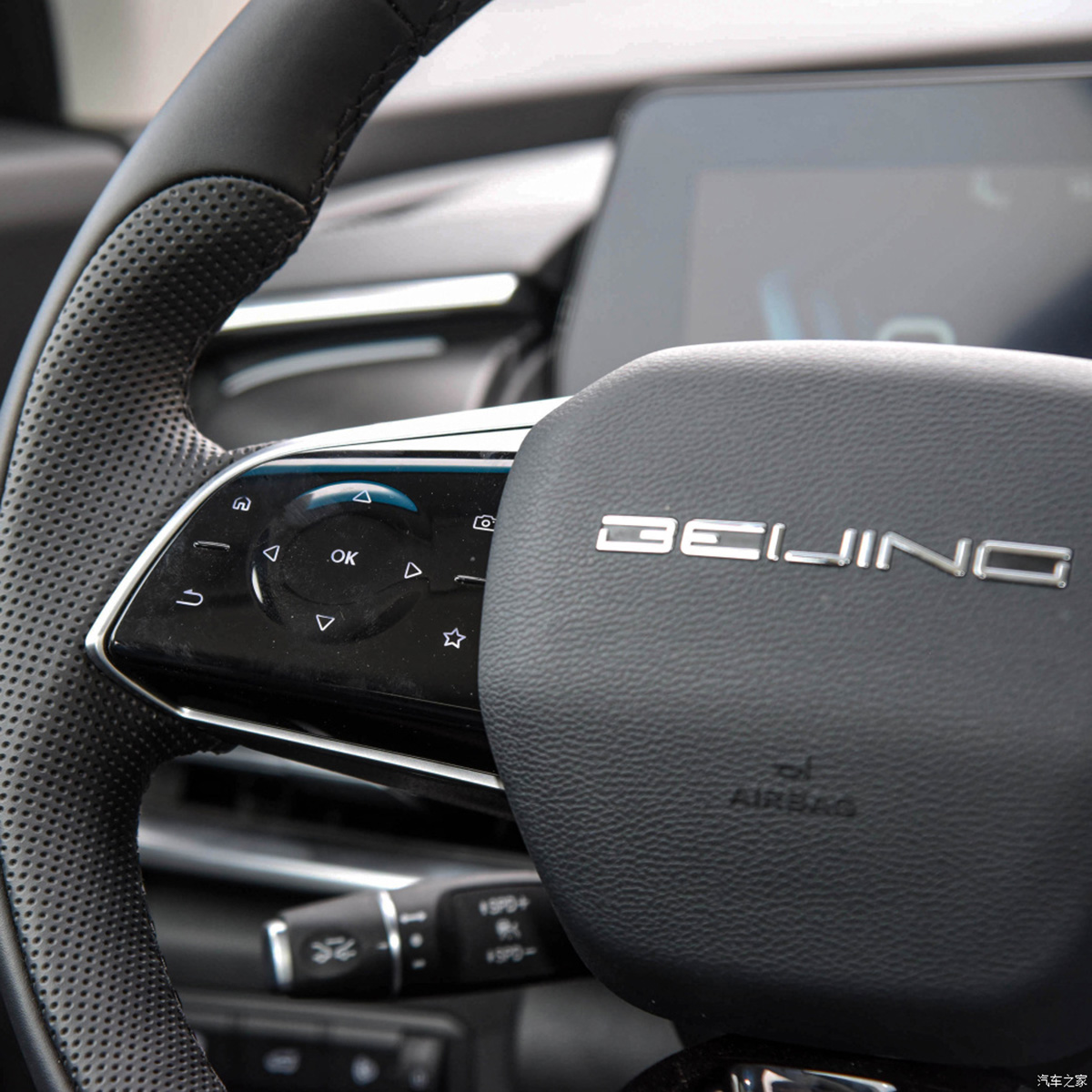 BAIC Beijing 75 - Un SUV de dimensiuni medii, de înaltă performanță și ...