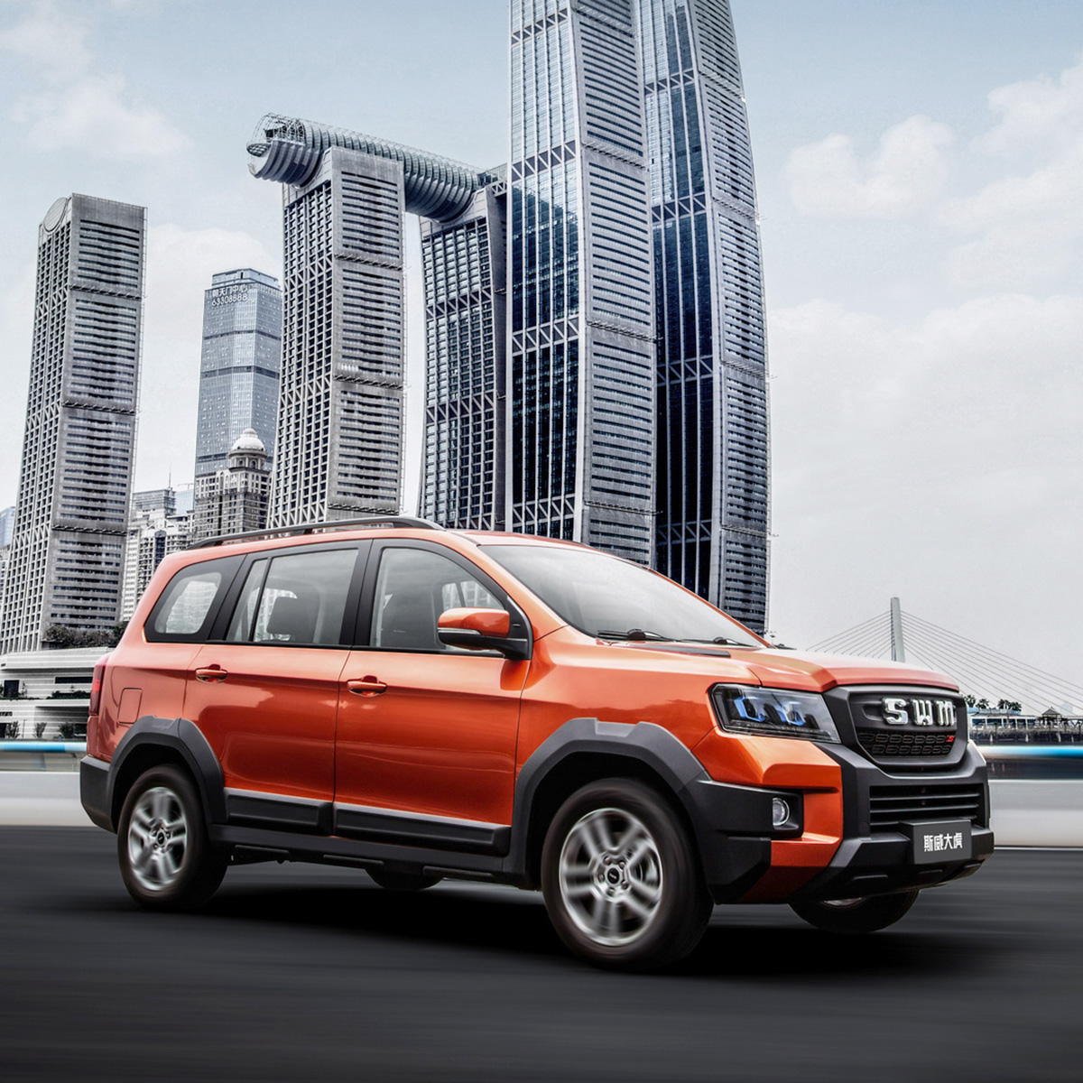 SWM G03F TIGER - SUV De Lux cu 7 Locuri, Performanță și Confort · SUV Cars