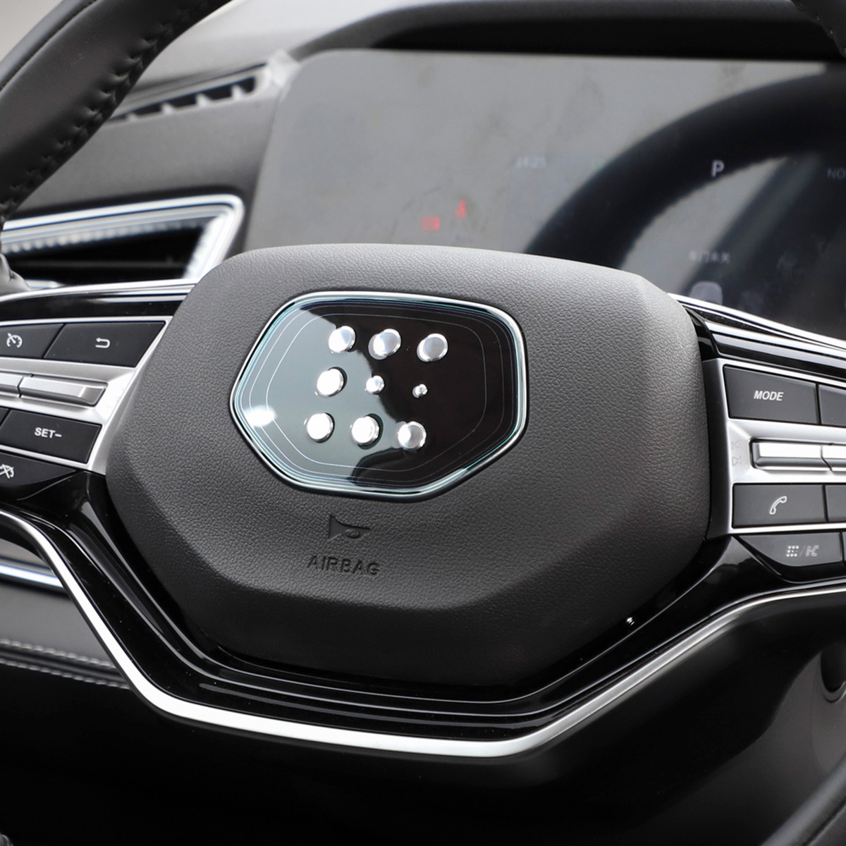 DFSK E5 – SUV Plug-in Hybrid | 7 locuri, E-CVT, Performanță și Confort ...