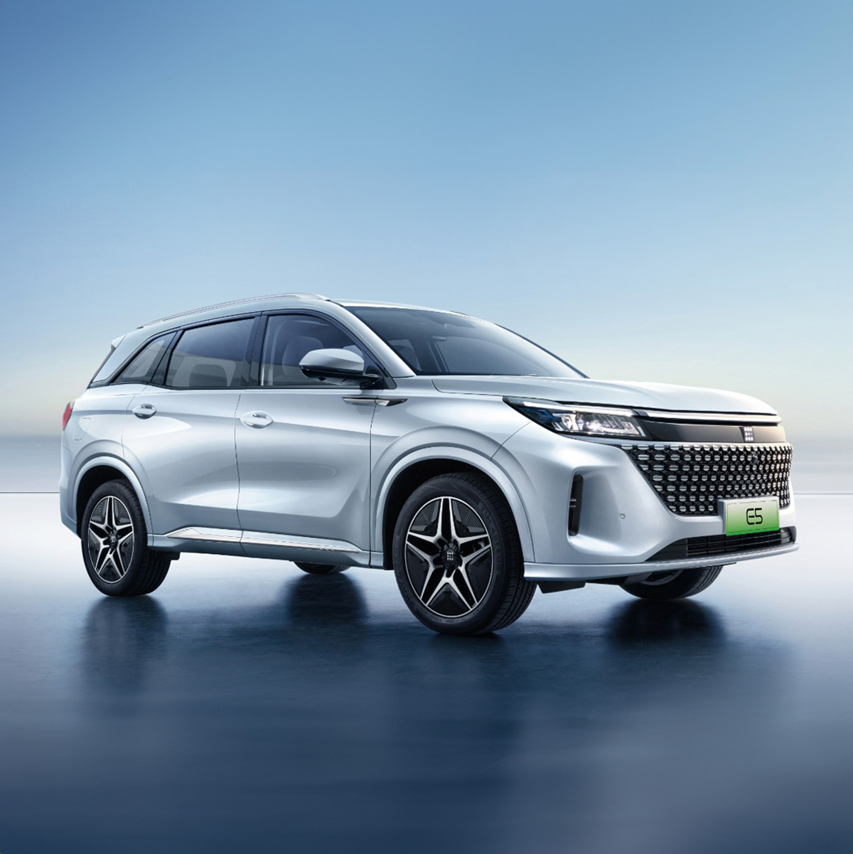 DFSK E5 – SUV Plug-in Hybrid | 7 locuri, E-CVT, Performanță și Confort · SUV Cars