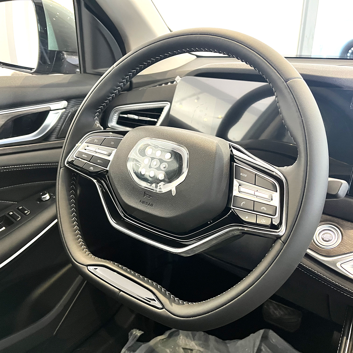 DFSK E5 – SUV Plug-in Hybrid | 7 locuri, E-CVT, Performanță și Confort ...