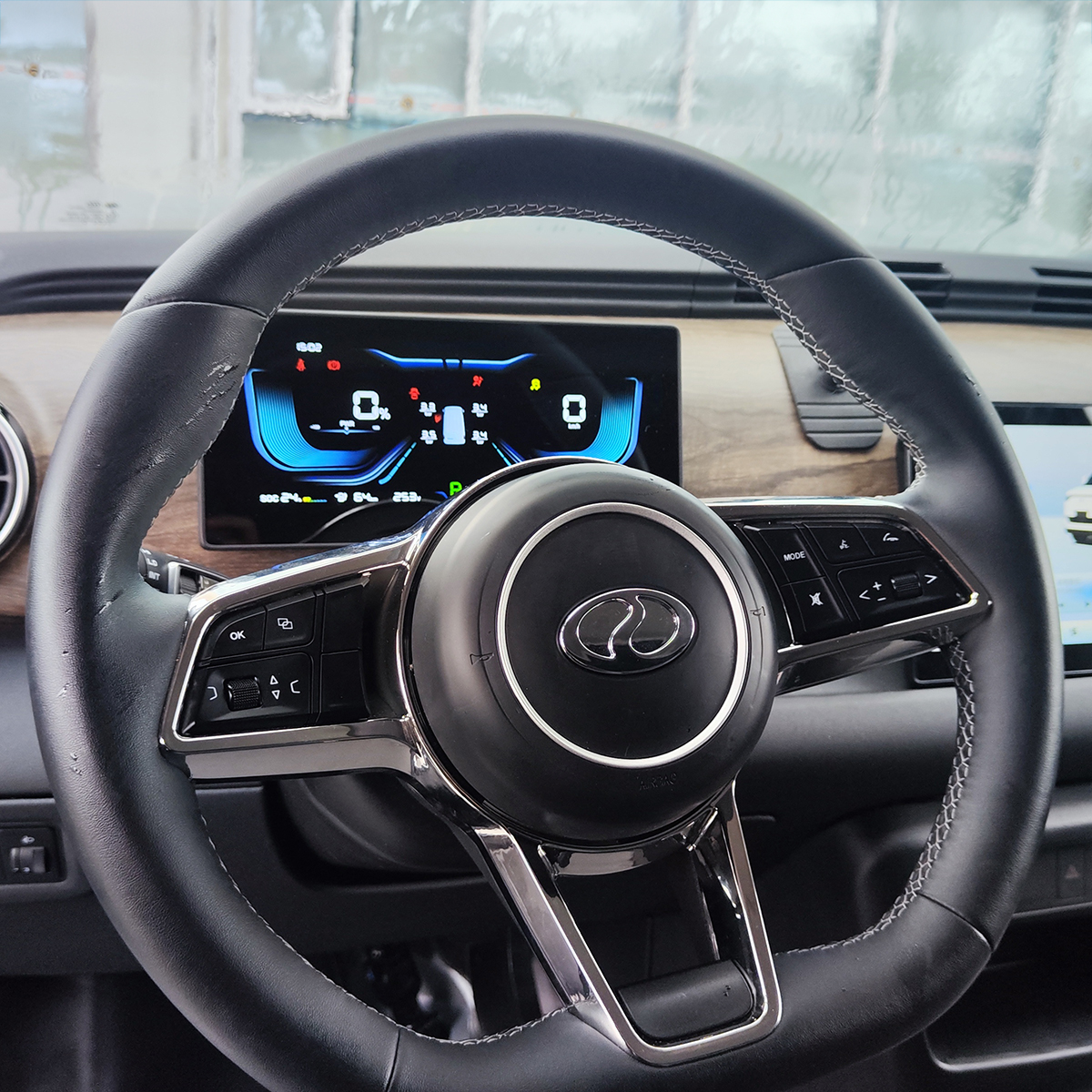 DFSK Cargovan EC35 - Vehicul electric pentru transport de mărfuri comerciale · SUV Cars