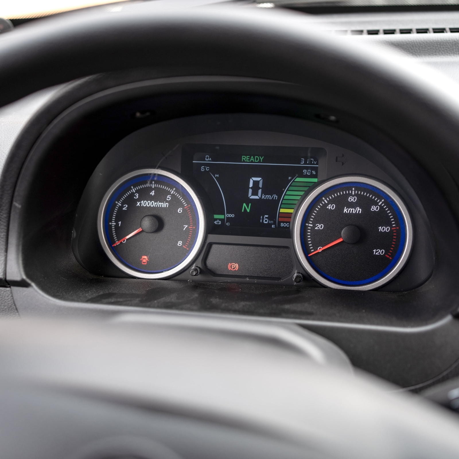 DFSK Cargovan EC35 - Vehicul electric pentru transport de mărfuri ...