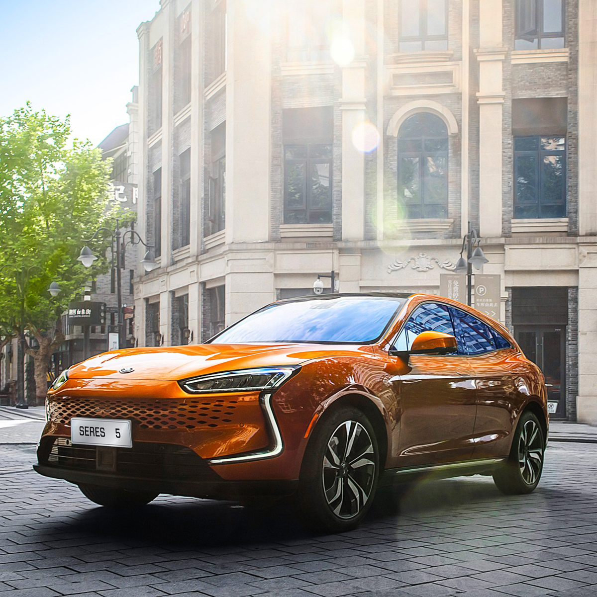 SERES 5 Premium – SUV Electric de 585 CP | Autonomie 483 km · SUV Cars